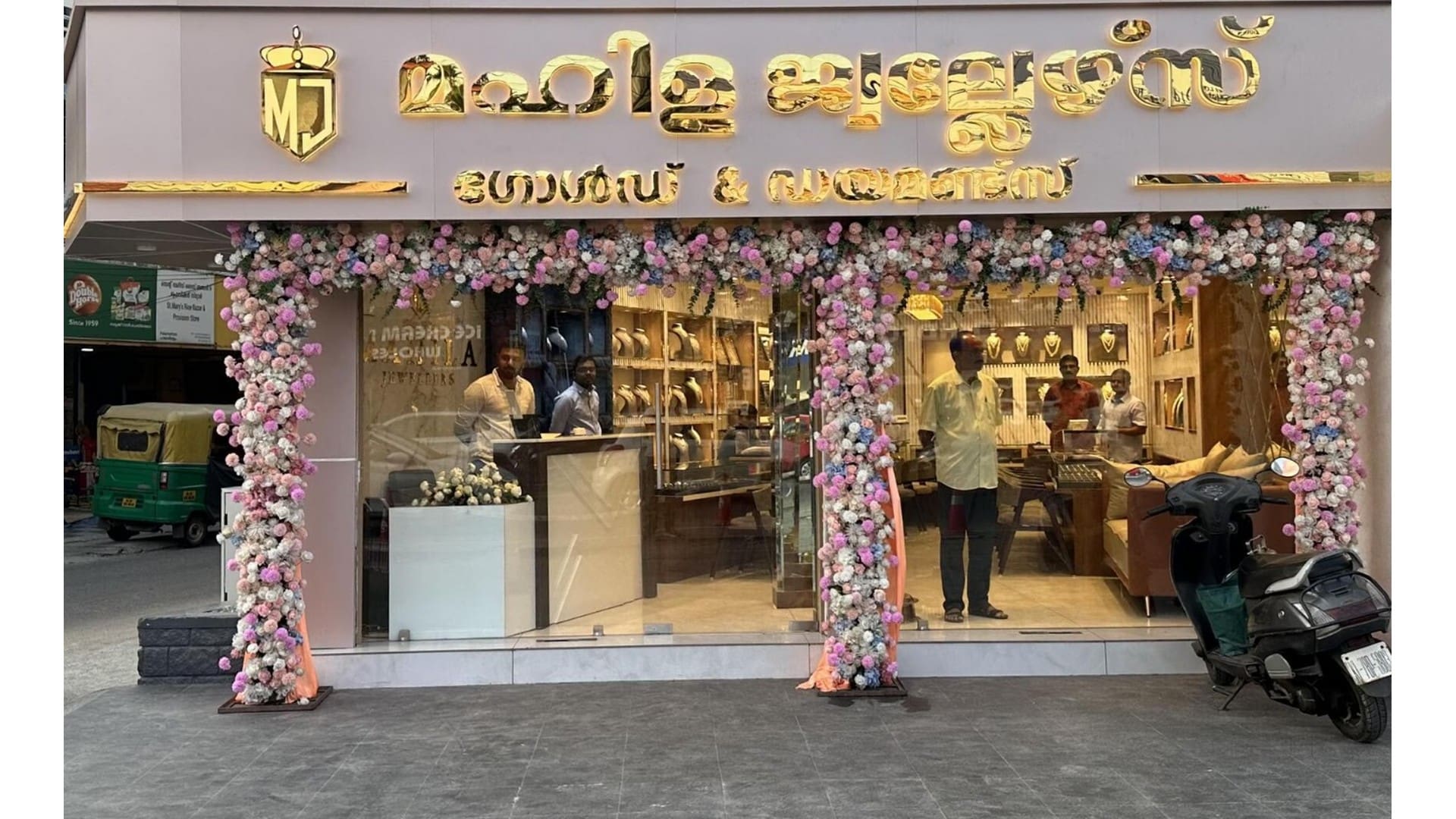 Best Places For Shopping In Kochi- From Spices To Sarees – Iris Holidays