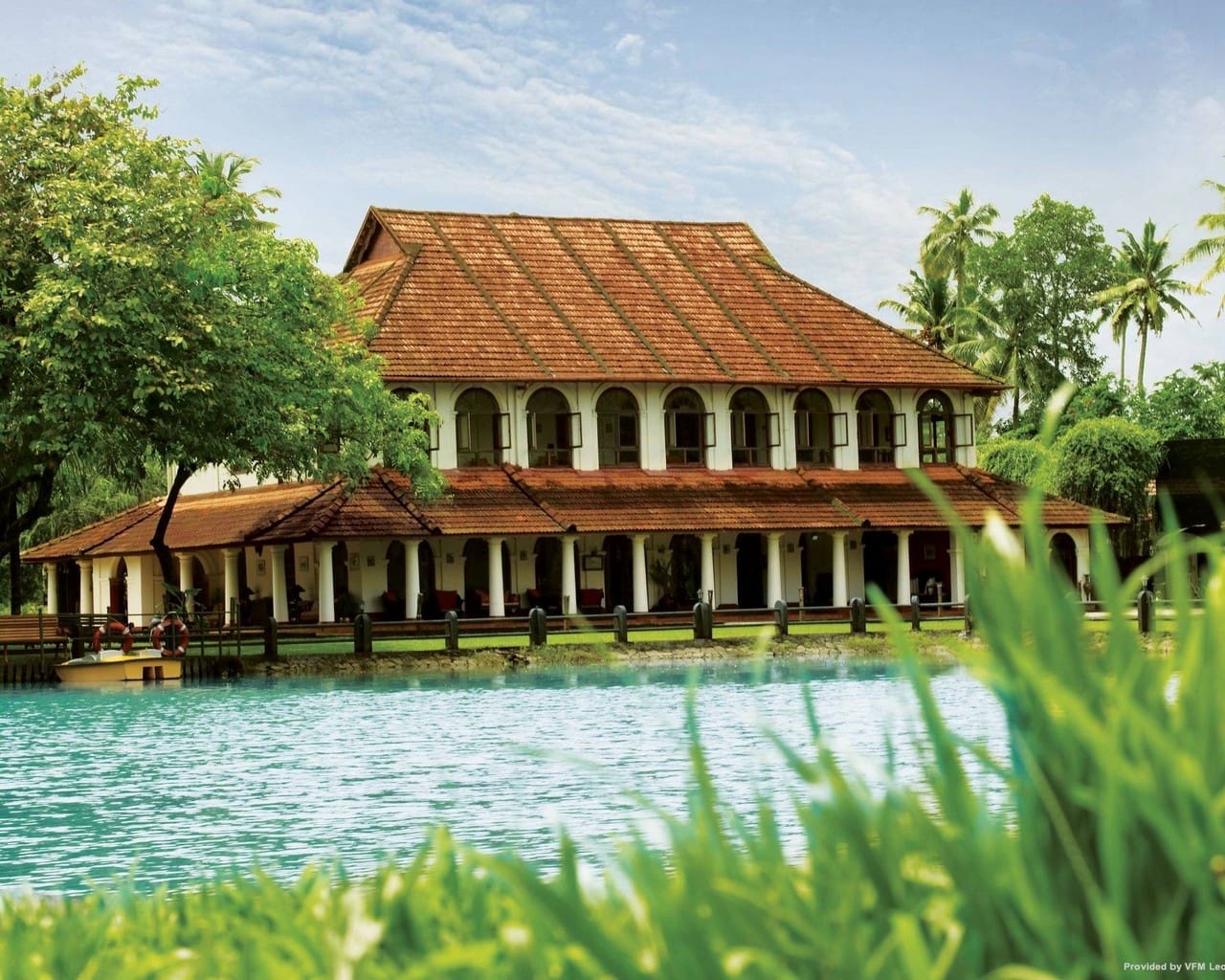 Top 10 Must-stay Best Backwater Resorts In Kerala – Iris Holidays