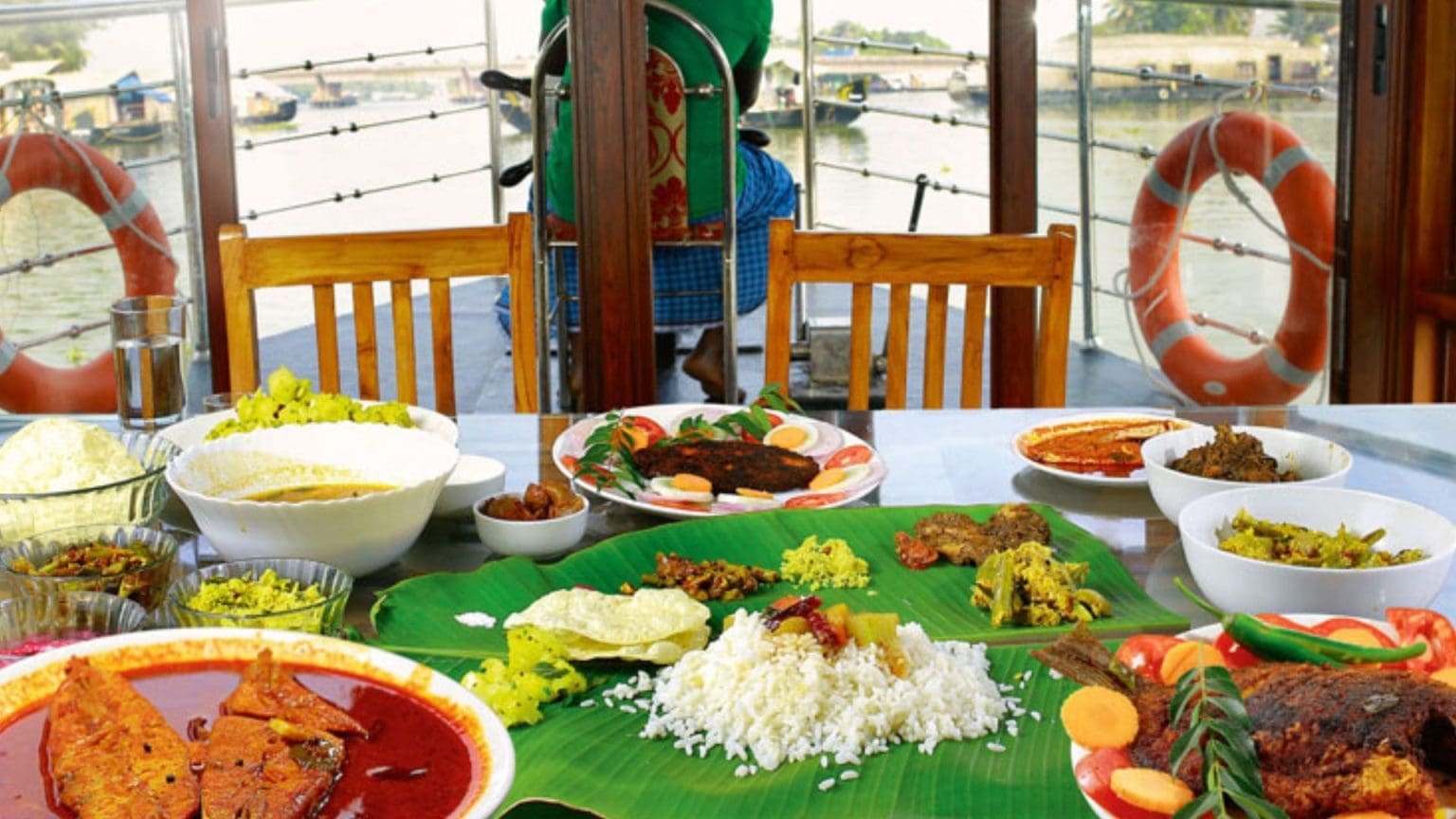 ⚓9 Useful Alleppey Houseboat Booking Tips: Menu, Rates, Timings & Stay ...