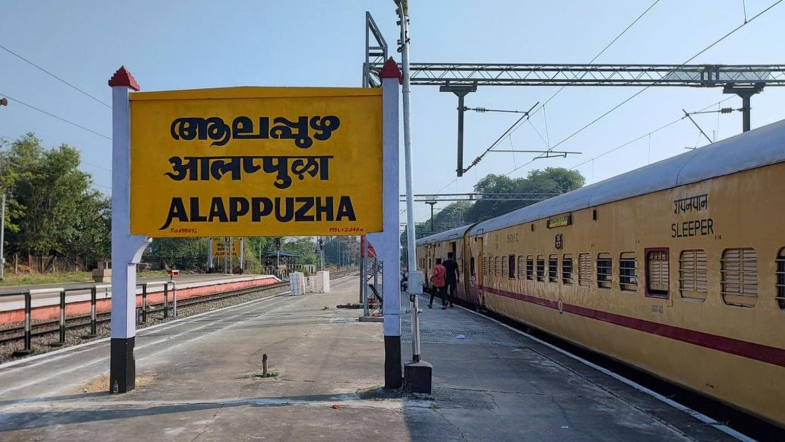 ⚓9 Useful Alleppey Houseboat Booking Tips: Menu, Rates, Timings & Stay ...